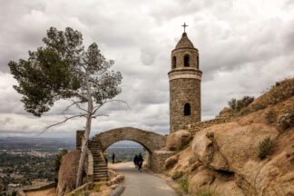 Controlling Vertical Distortion in Architectural Photography – Tony ...